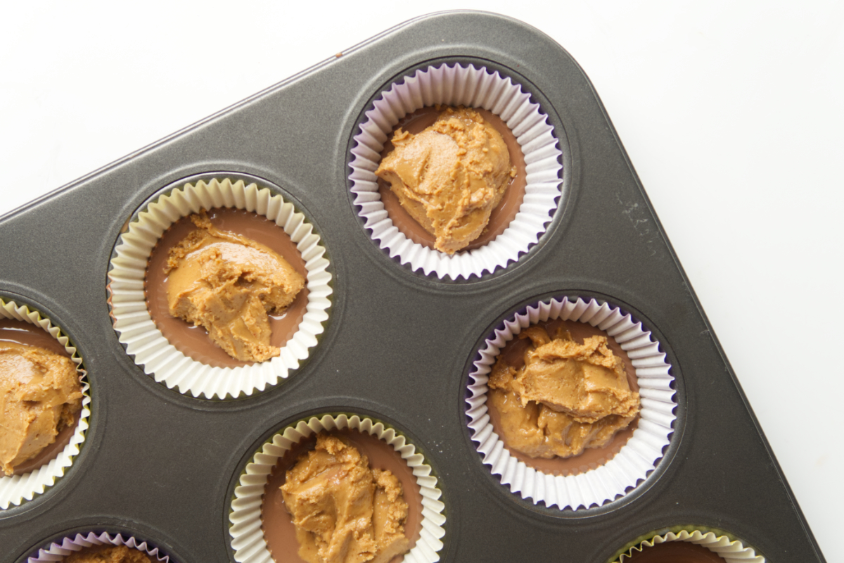 Chocola met pindakaasvulling (Peanut butter cups!) | Lussik.nl